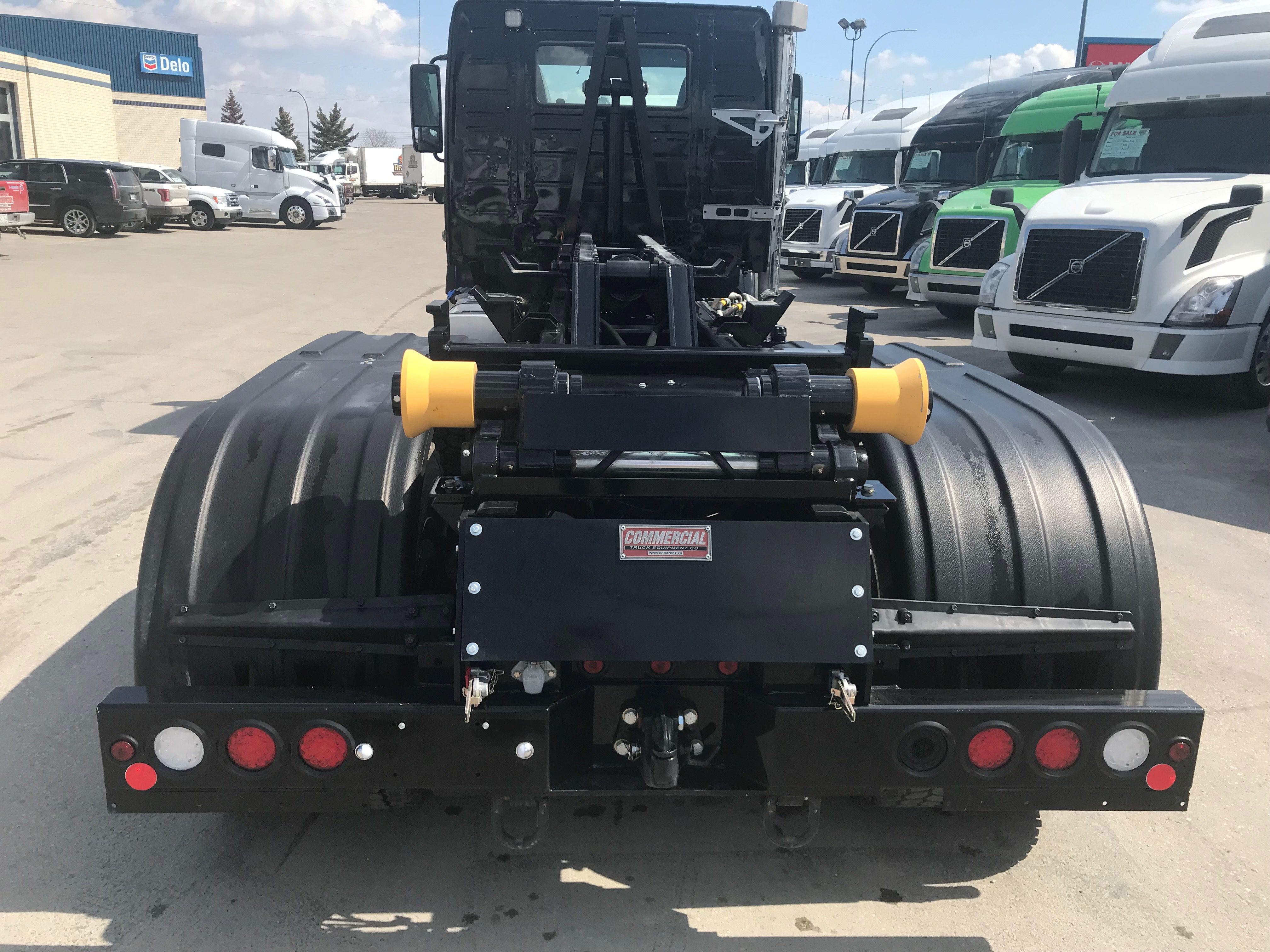 2019 VOLVO VHD64B300 (39188) – Beaver Truck Centre