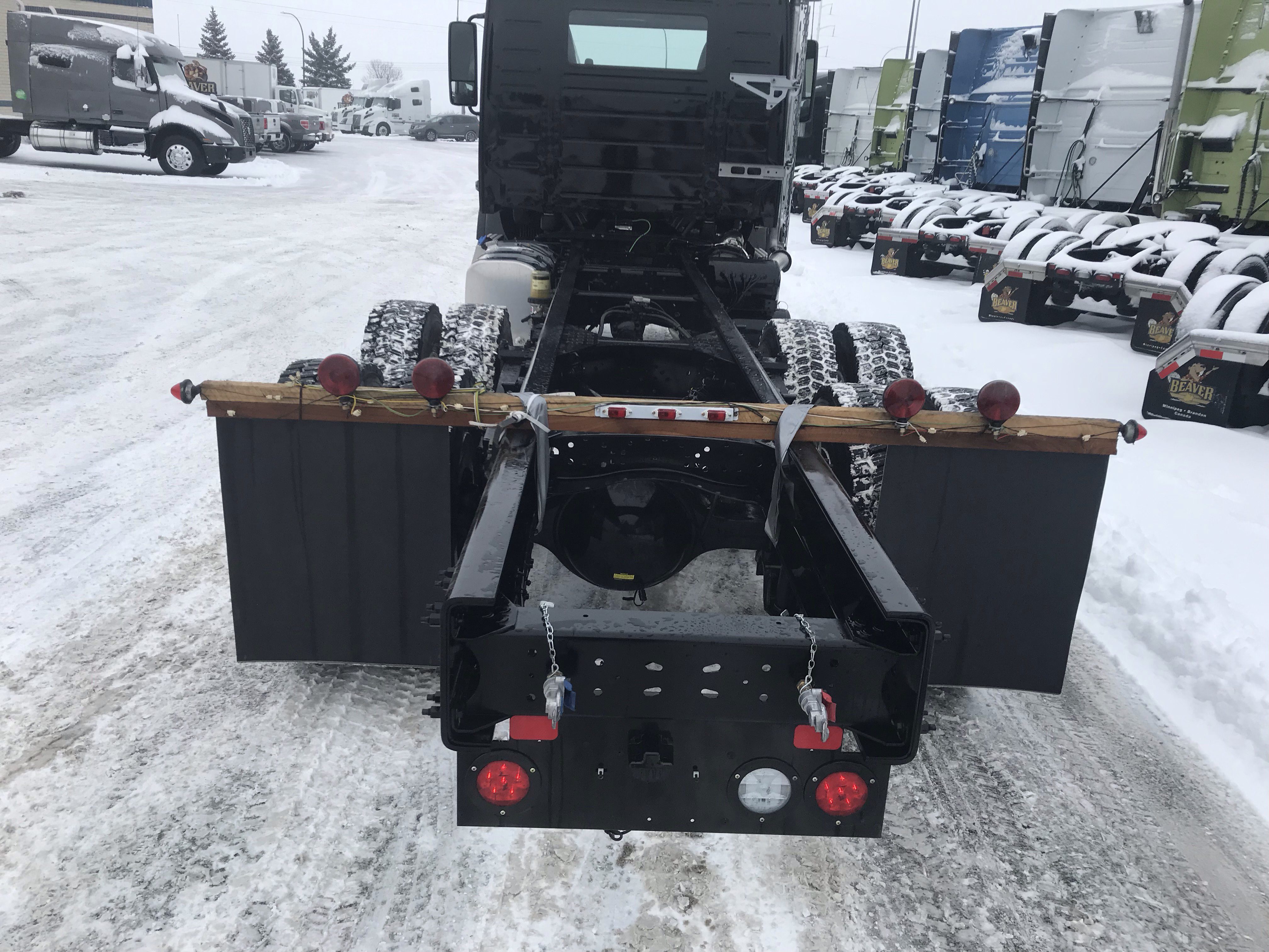 2019 VOLVO VHD64B300 (39188) – Beaver Truck Centre