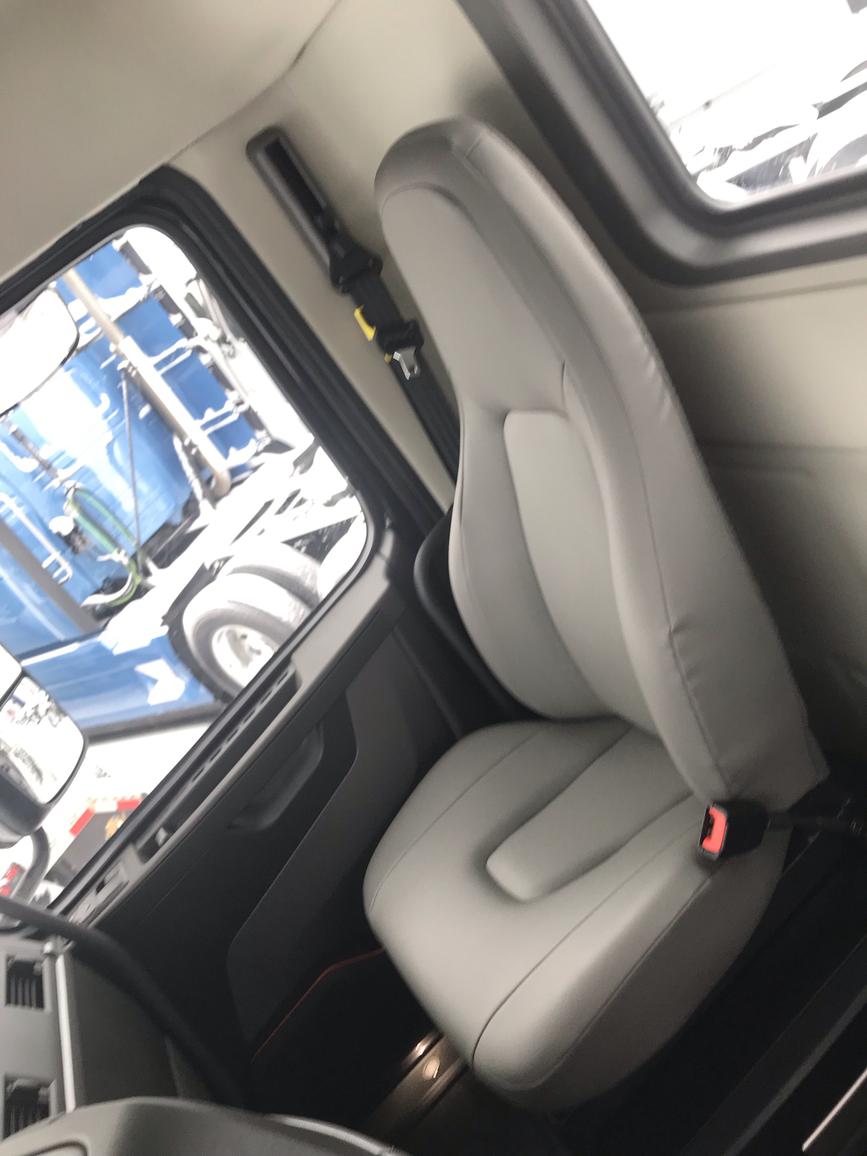 2019 VOLVO VHD64B300 (39188) – Beaver Truck Centre