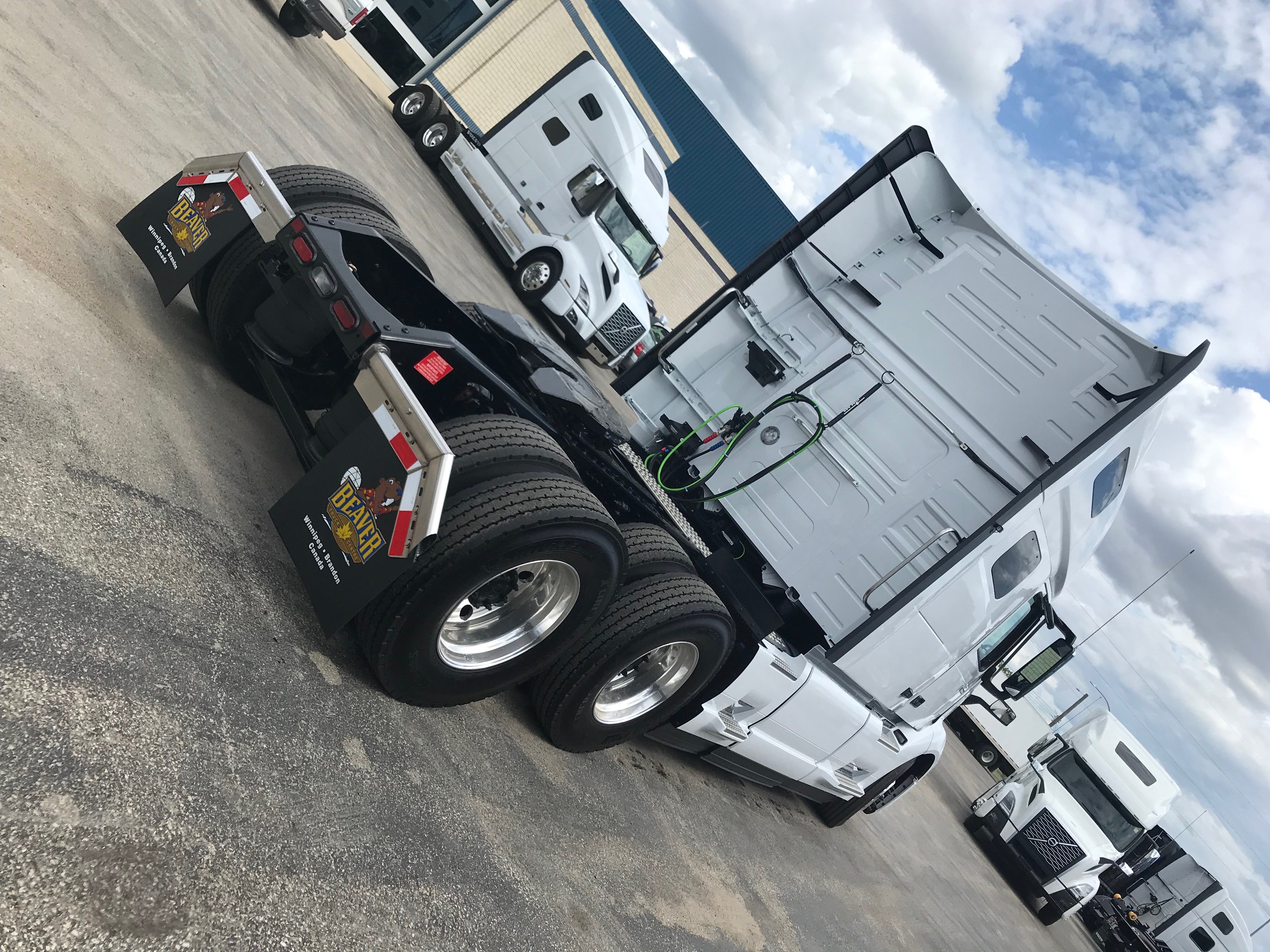 2020 VOLVO VNL64T760 CONVENTIONAL TRUCK WITH SLEEPER (40197) – Beaver ...